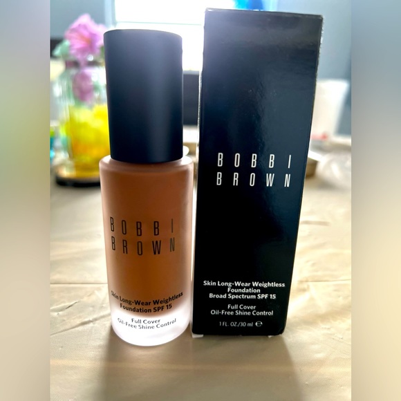 Bobbi Brown | Makeup | Bobbi Brown Skin Longwear Weightless Foundation ...